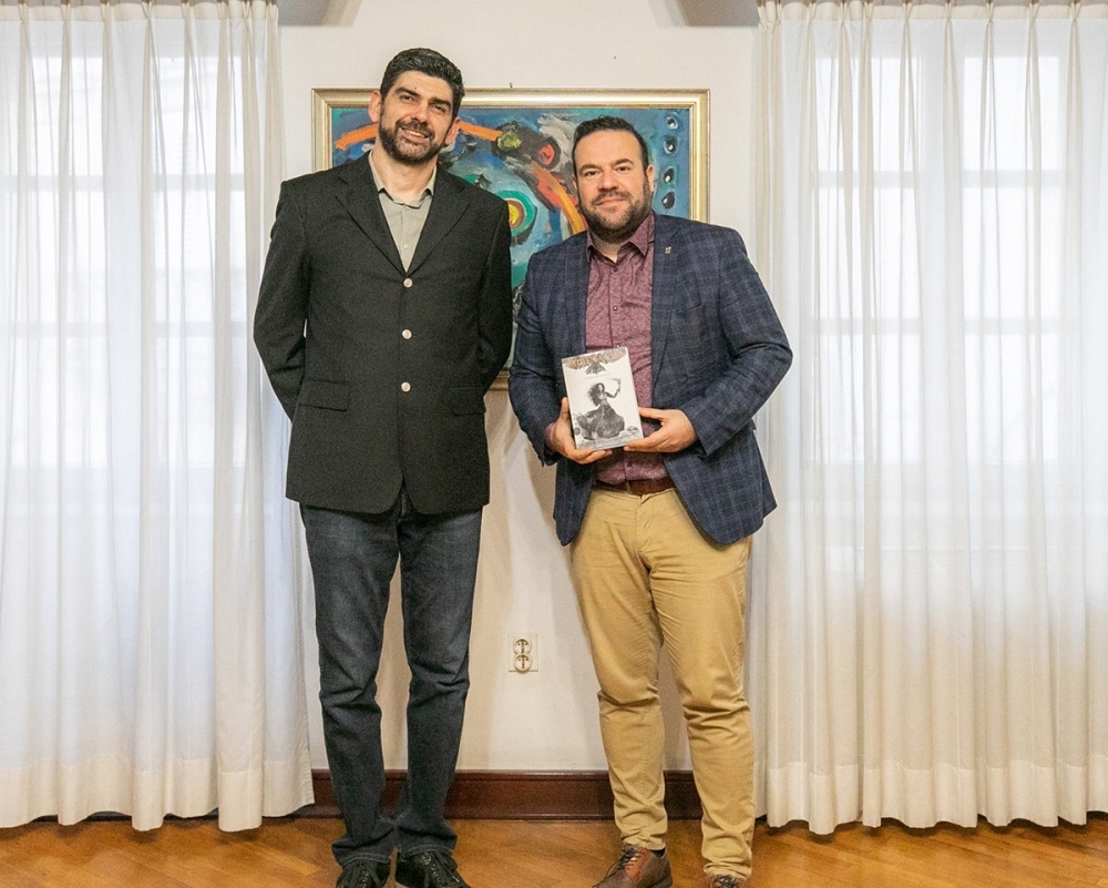 Višestruko nagrađivani autor Nenad Stojković na prijemu kod ...
