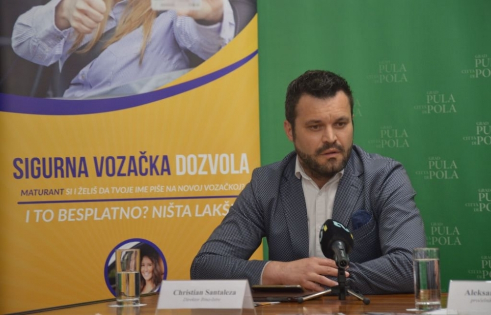 Bina-Istra i Eccos donirali kombi vozilo Dječjem domu Zagreb