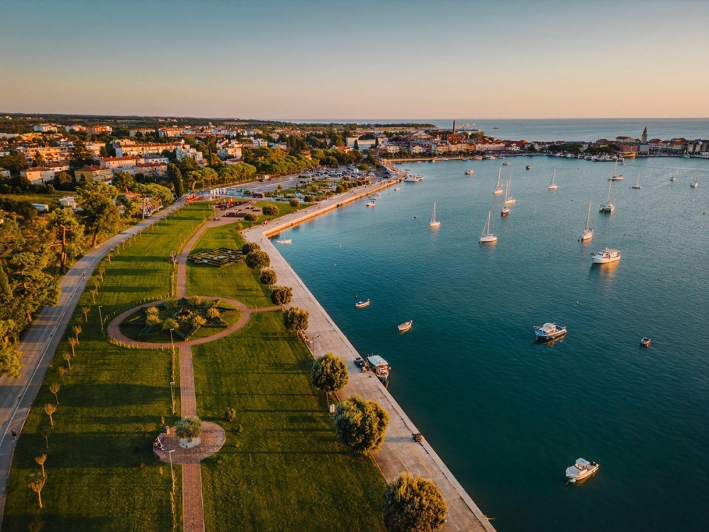 Umag: Parkinzi na rivi i Punti besplatni do 30. svibnja 2024.